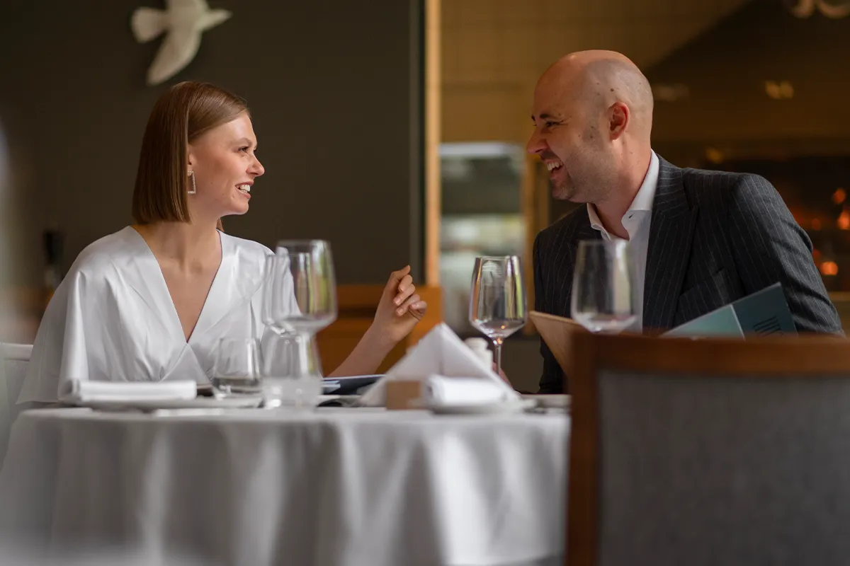 How to Ace a Lunch Interview | Tips for Success